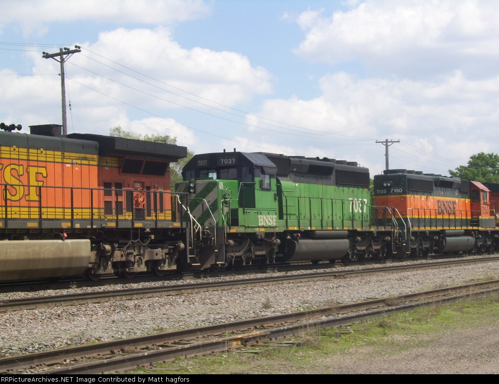 BNSF 7037